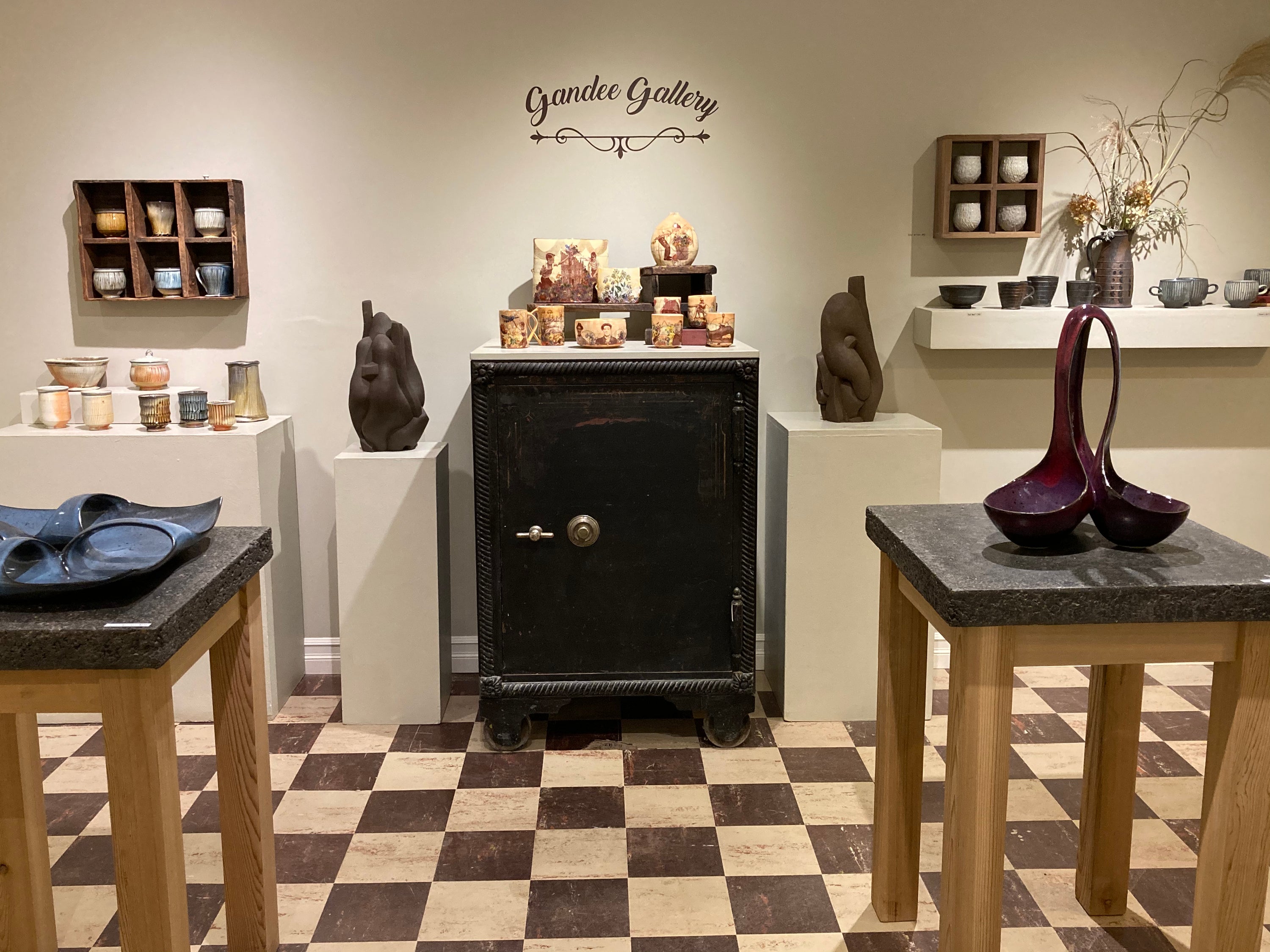 Gandee Gallery Ceramics and Art